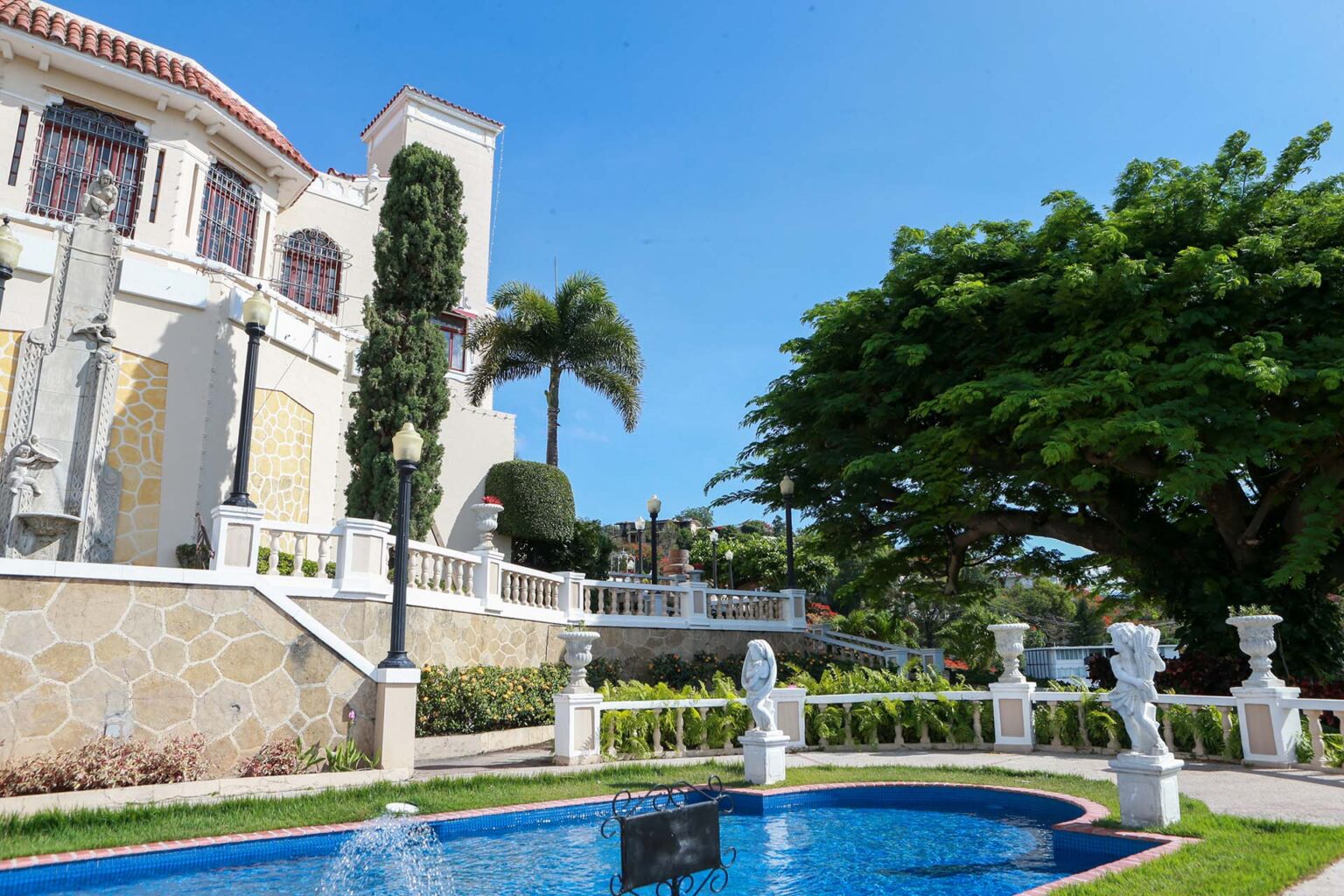 Castillo Serrallés – Visit Ponce